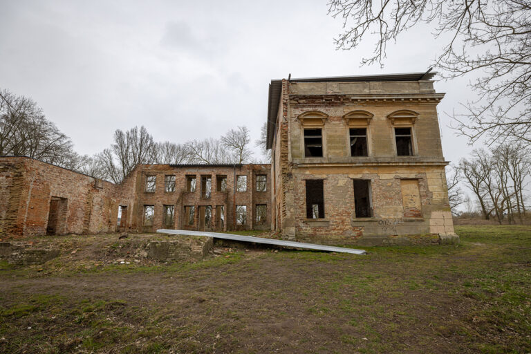 Burgruine Haus Demmin und Herrenhaus Ruine • Erkunde Deutschland
